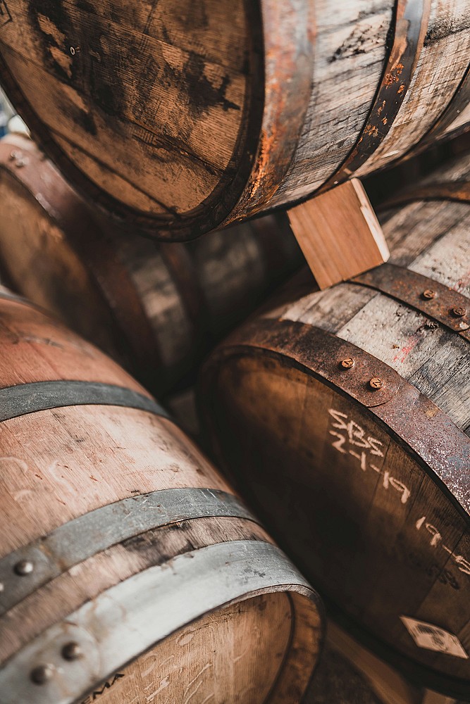Amber bock beer: a deep dive into its rich, roasted flavors